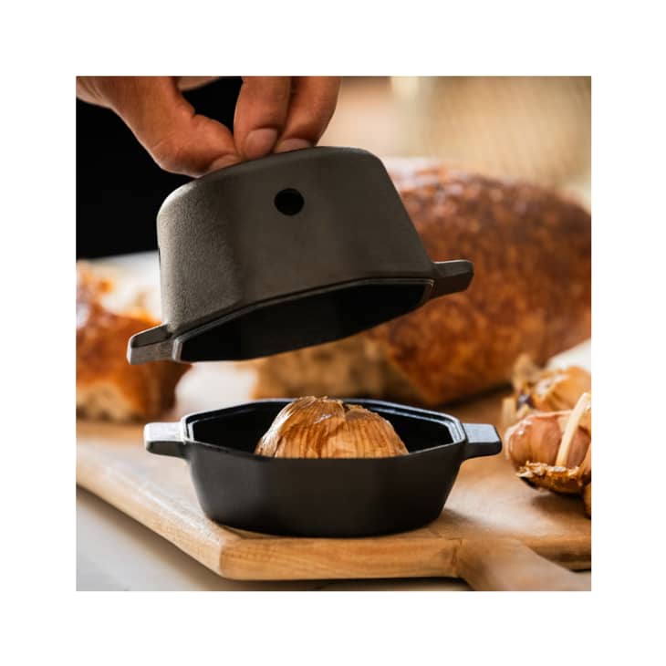 5 Best Garlic Roasters 2024: Ceramic, Cast Iron, Terracotta | The Kitchn