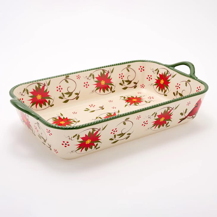 This “Festive” Baking Dish Adds Seasonal Flair to Holiday Fare | The Kitchn