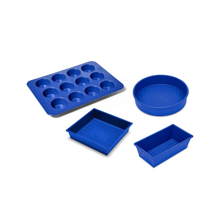 Grab This "Perfect" Baking Sheet During Great Jones' Cyber Monday Sale ...