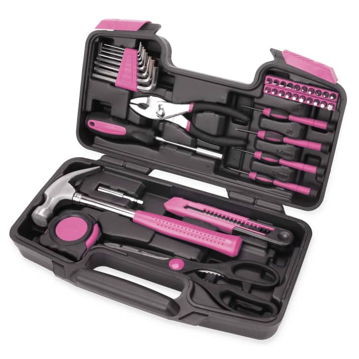 13 College Dorm Essentials That People Forget to Pack | Dorm Therapy