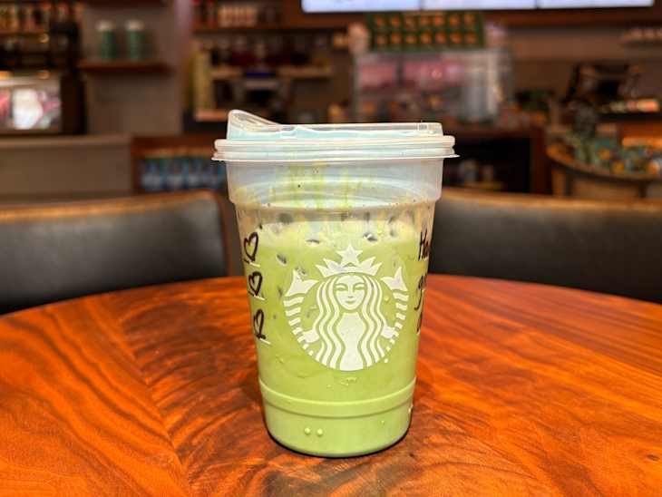 I Tried Starbucks' New Blue Coconut Refresher (Honest Review) | Dorm ...