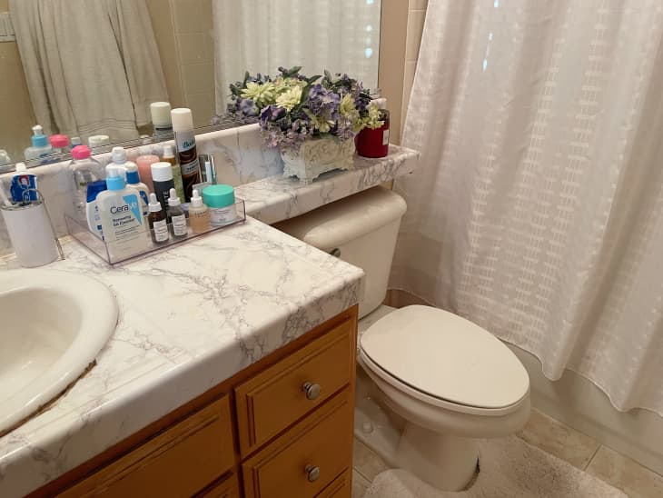 How a College Commuter Student Updated Her Childhood Bedroom | Dorm Therapy