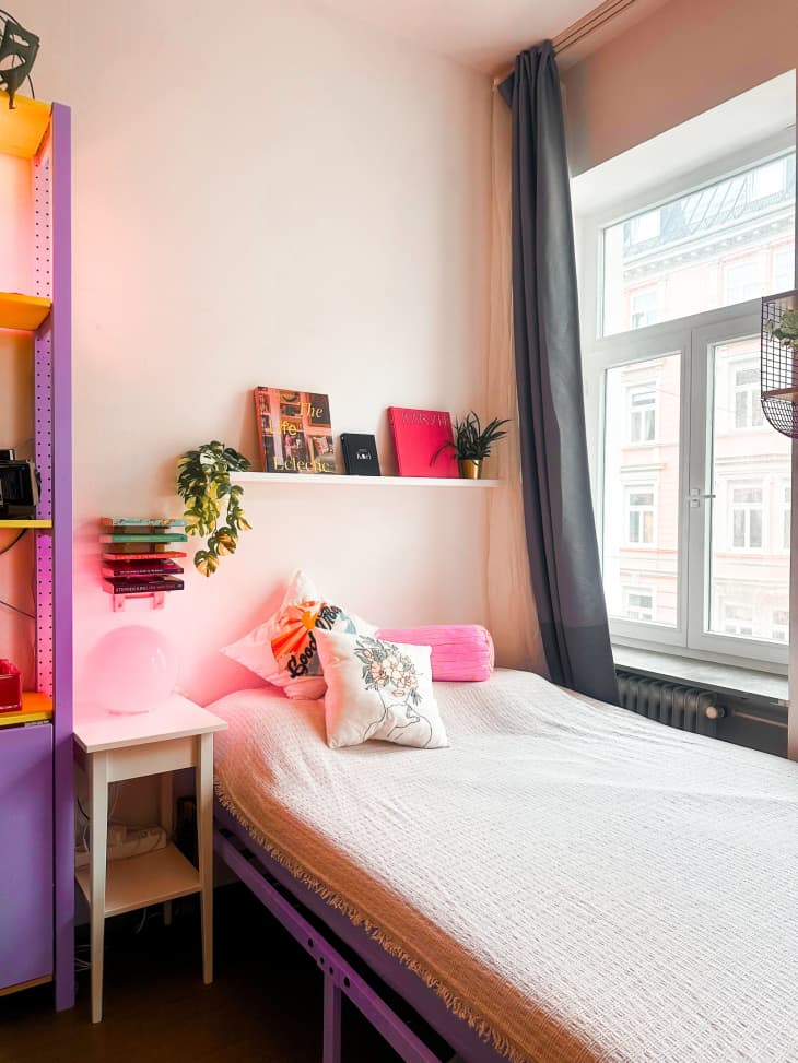 Tour a 215-Square-Foot Dorm Room With Smart Small Space Ideas ...