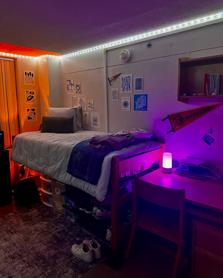 See How This Freshman Made His Dorm the Ultimate Hangout | Dorm Therapy