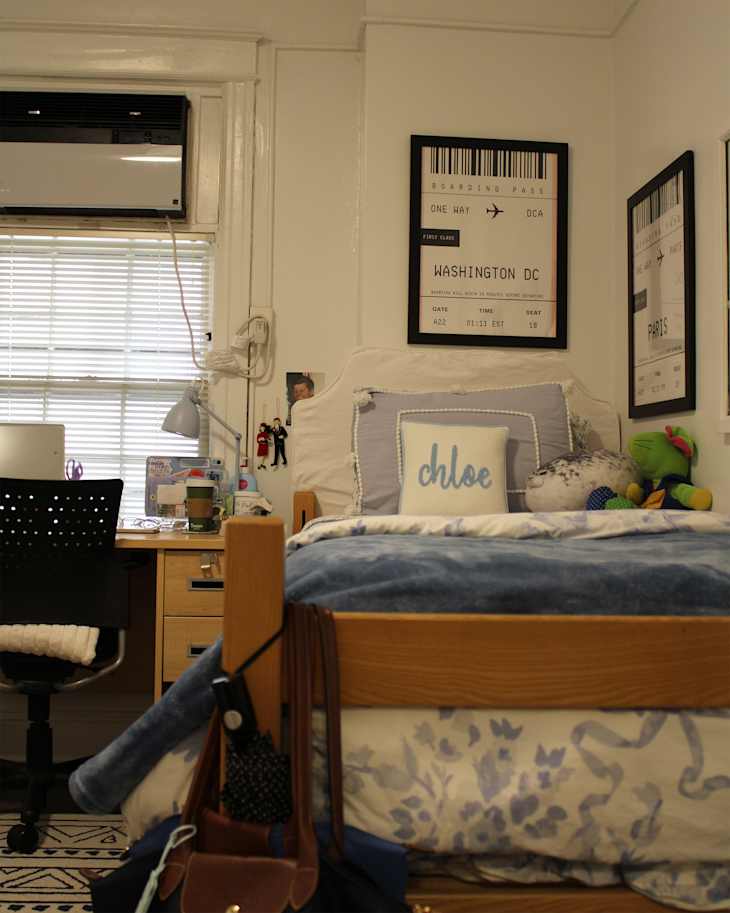 This Freshman Has a "Personality Stack" of Books in Her Dorm | Dorm Therapy