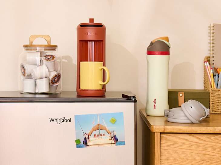 34 Dorm Essentials You Need According to Students | Dorm Therapy