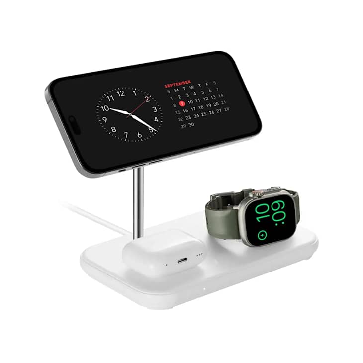 The Best Charging Station for a Dorm Room | Dorm Therapy