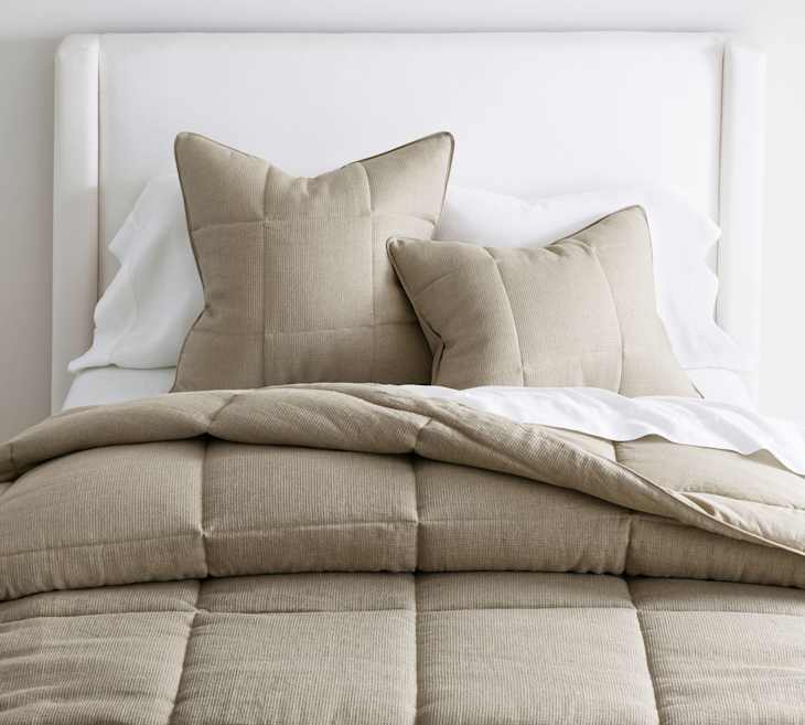 Pottery Barn's European Flax Linen Comforter Is My Go-To | Apartment ...