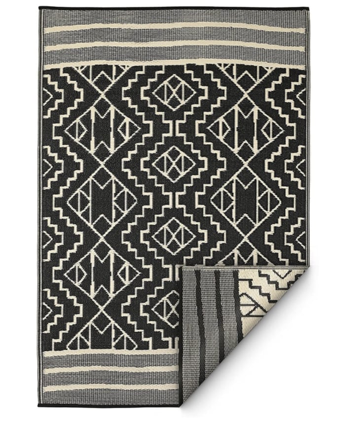 Best Reversible Rugs That Will Last Long and Refresh Your Space ...