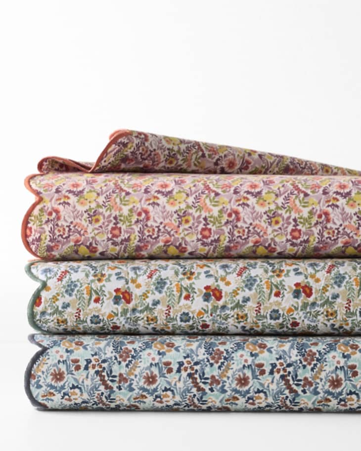 What Is a Ditsy Print, and Why Is It Everywhere? | Apartment Therapy