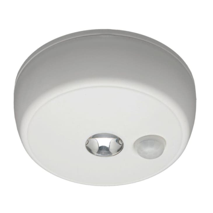 6 Affordable Wireless Closet Lighting Solutions 2022 | Apartment Therapy