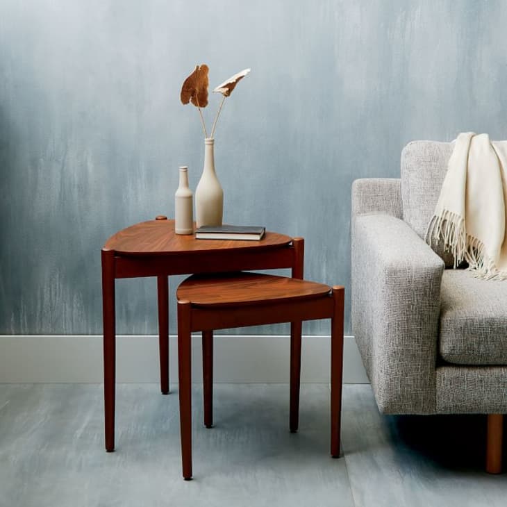 12 Best Corner Tables for 2022 (Triangle, Tripod, Desks) | Apartment ...