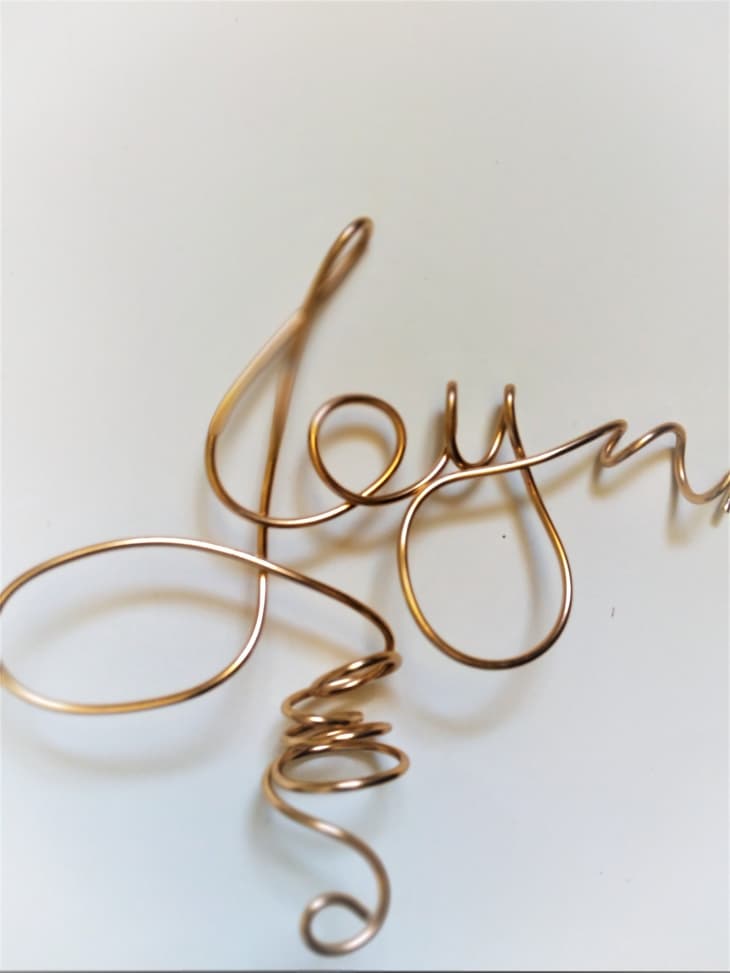 The Perfect Toppers for Your Mini Christmas Tree | Apartment Therapy