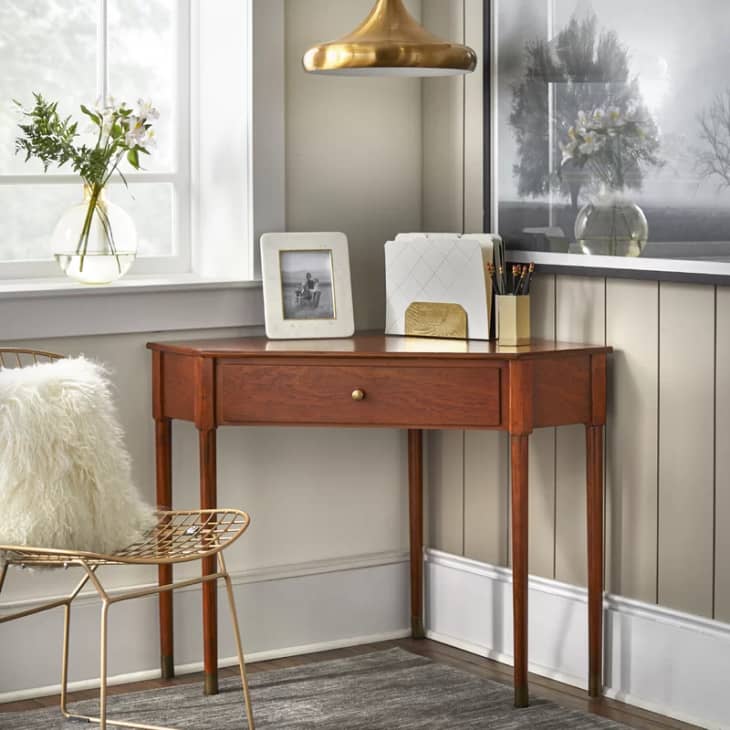 15 Best Corner Desks for Small Spaces in 2024 | Apartment Therapy