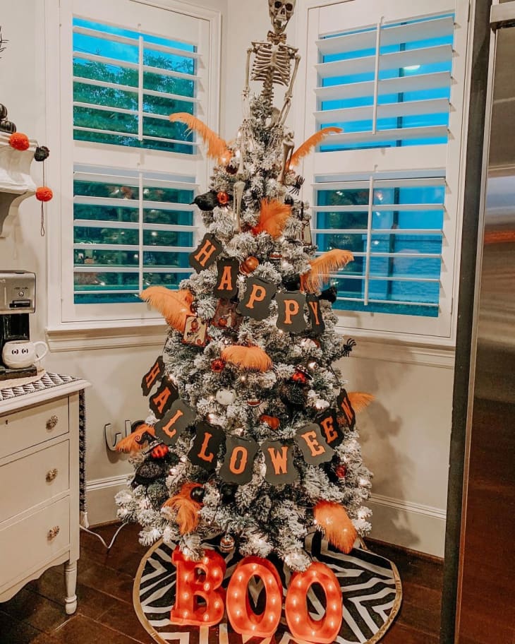 10 Spooky Halloween Tree Ideas | Apartment Therapy