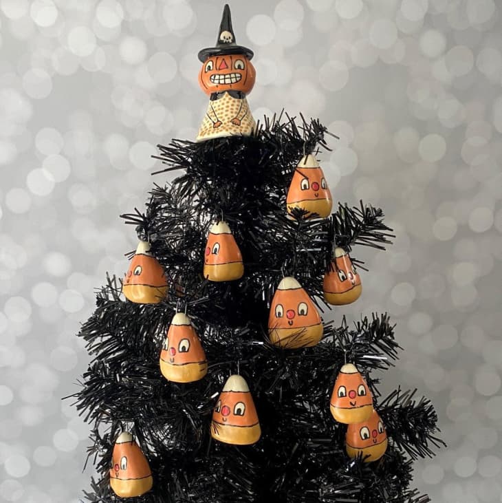 10 Spooky Halloween Tree Ideas | Apartment Therapy