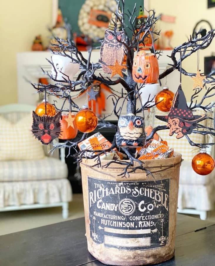 10 Spooky Halloween Tree Ideas | Apartment Therapy