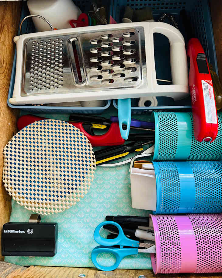 How to Declutter Your Kitchen Drawer with the “Didn’t Know” Rule | The ...