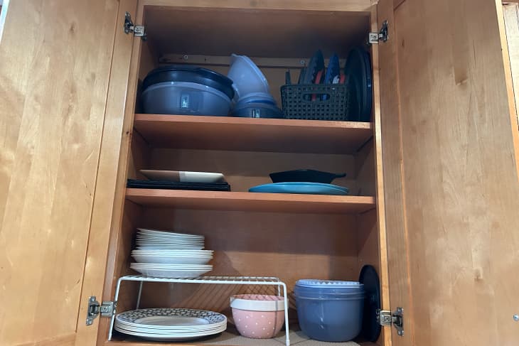 A Pro Organizer Improved My “Chaotic” Kitchen Cabinets | The Kitchn