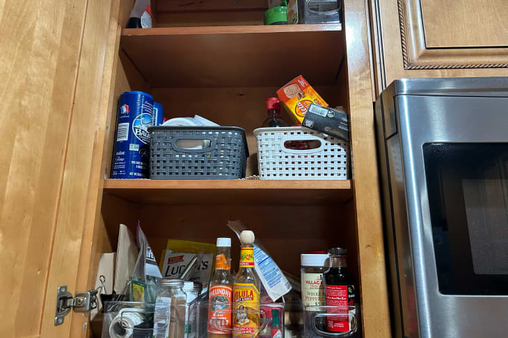A Pro Organizer Improved My “Chaotic” Kitchen Cabinets | The Kitchn