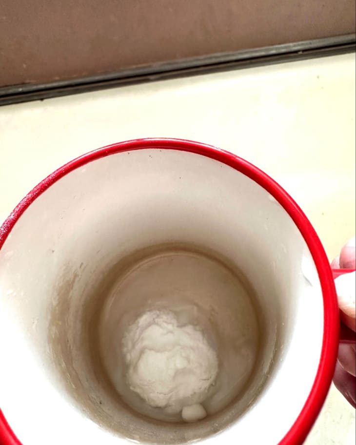 The Brilliant $1 Way I Clean My Stained Coffee Mugs (It's So Effective ...