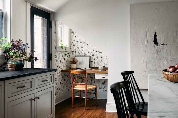 A "Clunky" 1990s Kitchen Gets a French-Inspired Makeover | Apartment ...