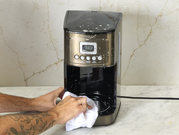 How to Clean a Cuisinart Coffee Maker in 4 Easy Steps (Photos) | The Kitchn