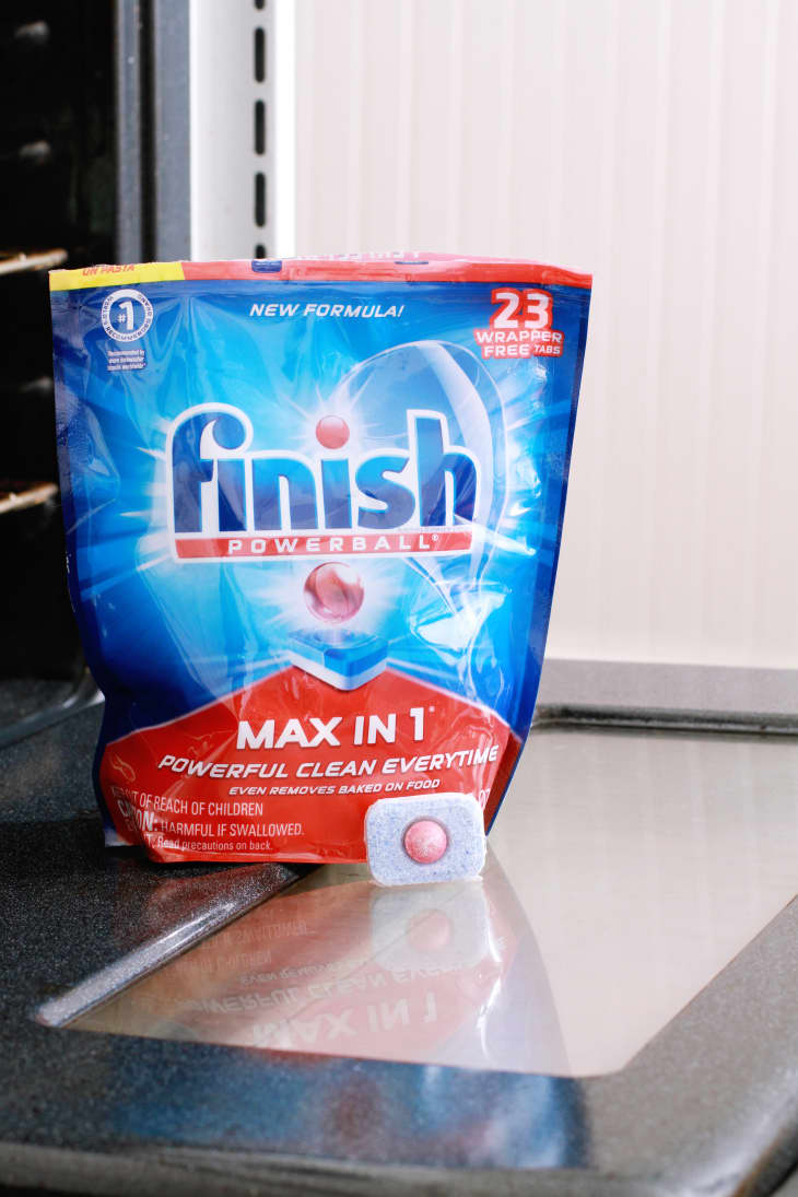 I Cleaned My Oven Door with a Dishwasher Tablet—And I Recommend It 100 ...