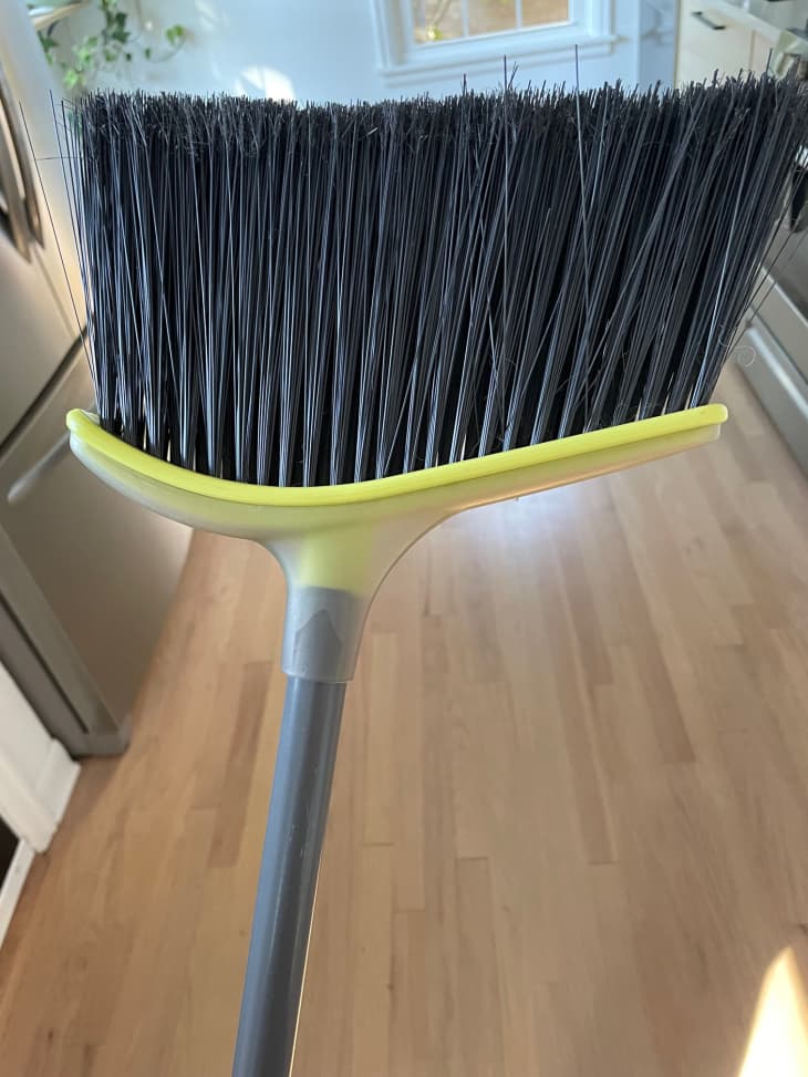 Best Kitchen Broom - Casabella Broom Review | The Kitchn