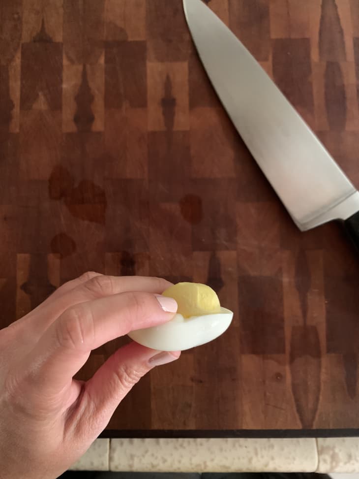 I Tried The Popular Hack For Cutting Hard Boiled Eggs And Am Seriously