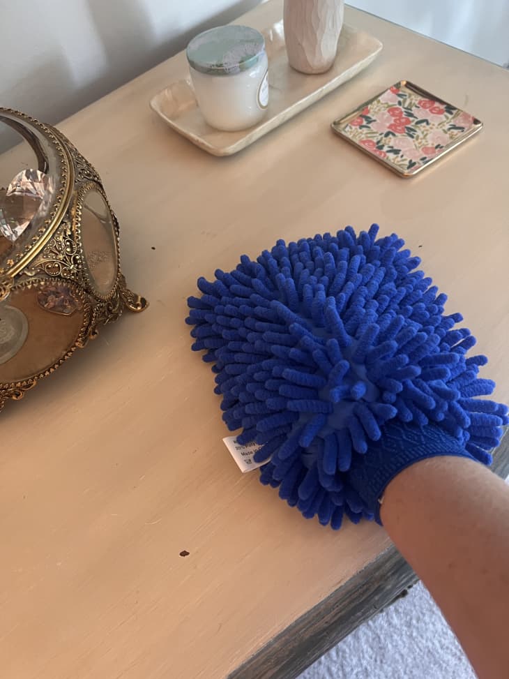 Microfiber Dusting Mitt Review | The Kitchn