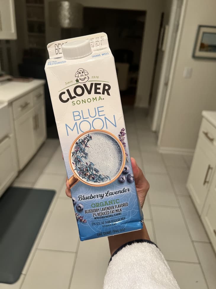Clover Sonoma Blue Moon Blueberry Lavender Milk Review 2022 | The Kitchn