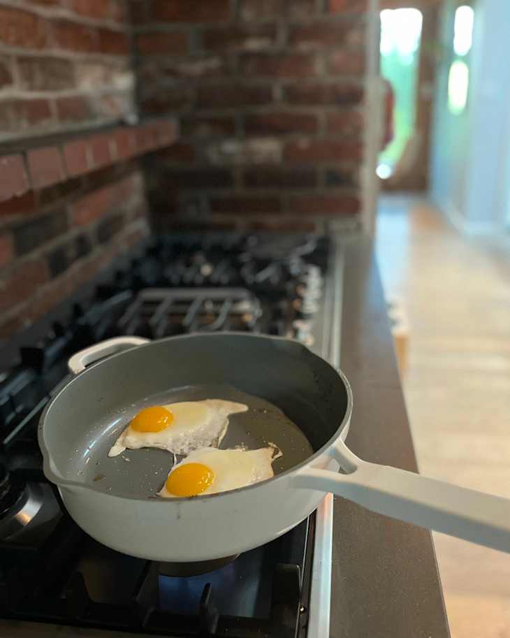 Beautiful by Drew Barrymore Hero Pan Review (Tested, Photos) | The Kitchn