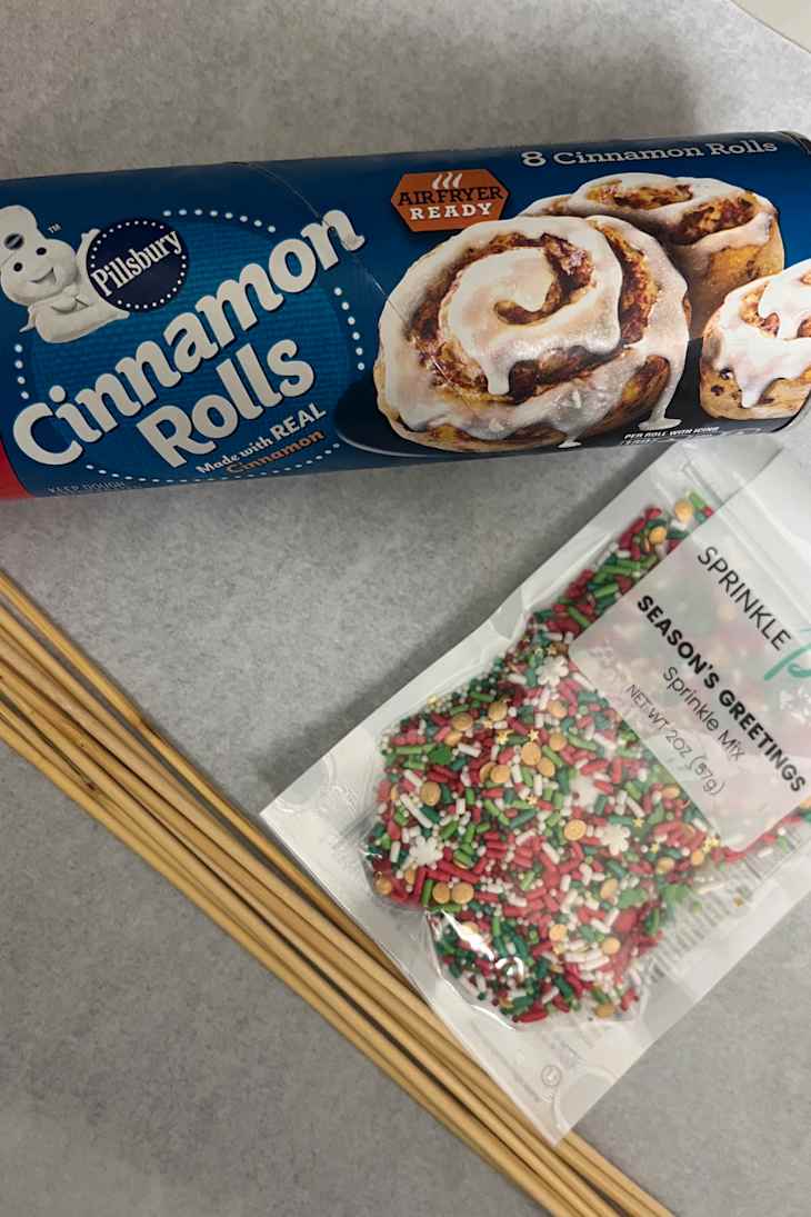 How to Make Christmas Tree Cinnamon Rolls | Dorm Therapy