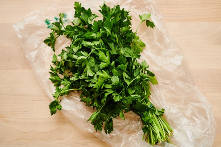 The Best Way to Buy Herbs at the Supermarket | The Kitchn