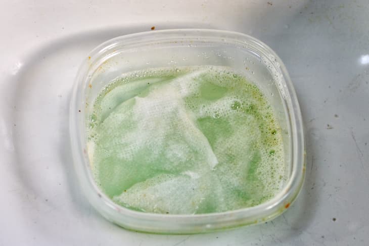 The Best Methods for Cleaning Stained Plastic Food Containers | The Kitchn