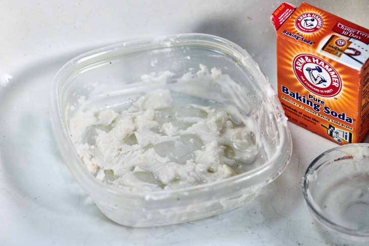 The Best Methods for Cleaning Stained Plastic Food Containers | The Kitchn