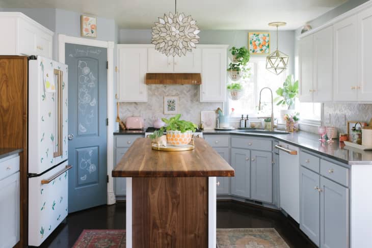Before and After: This Family’s Dated 90s Kitchen Gets A Majorly Fresh ...