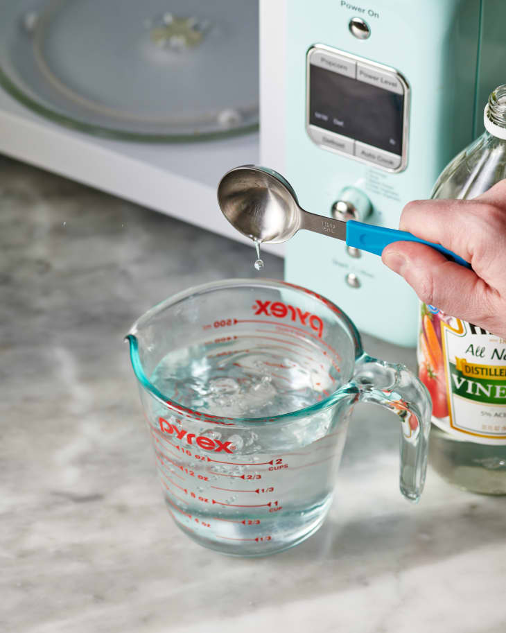 Best Method to Clean a Dirty Microwave Oven - Cleaning Showdown | Cubby