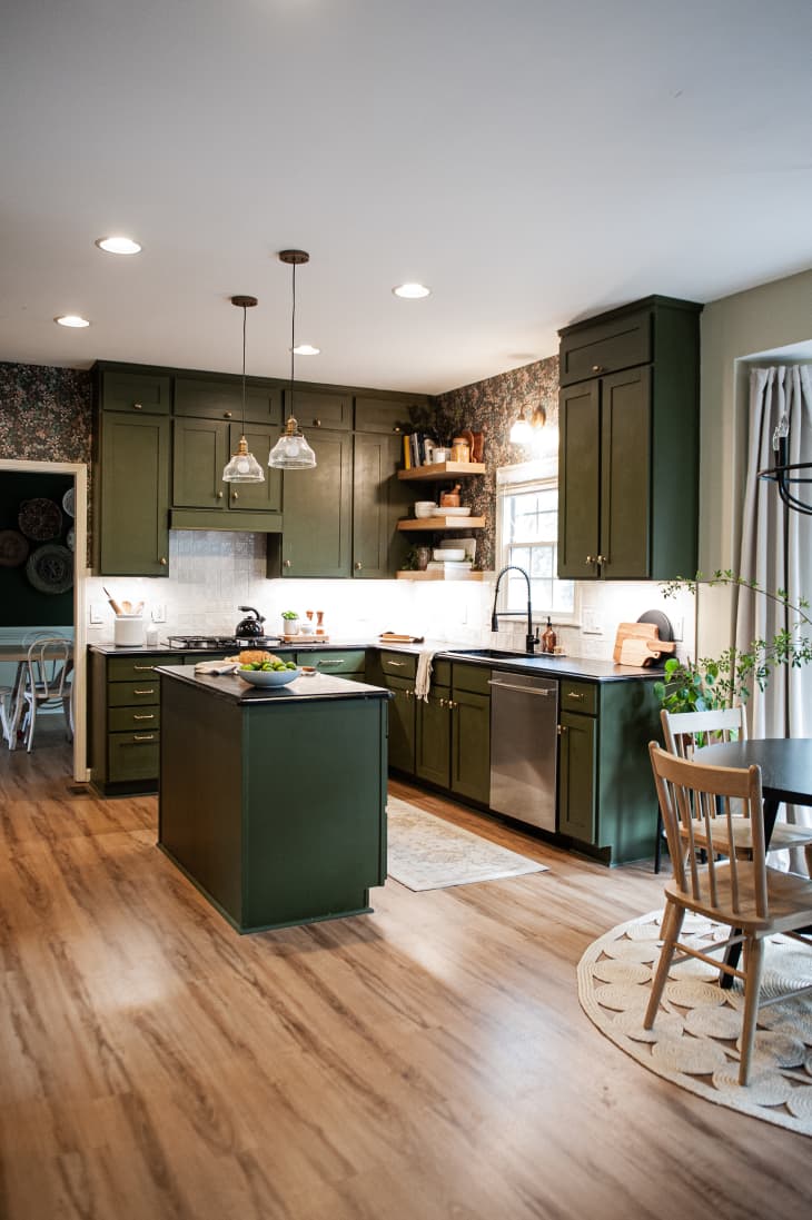 A Boring Kitchen Gets a DIY Update for Under $6,000 | Apartment Therapy