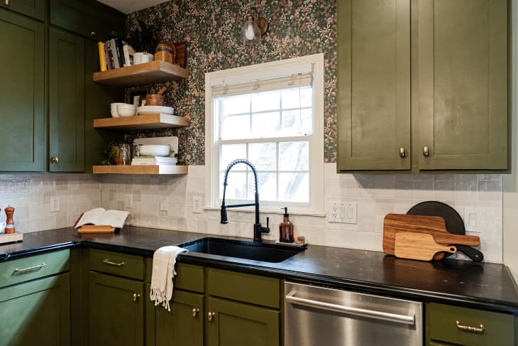 A Boring Kitchen Gets a DIY Update for Under $6,000 | Apartment Therapy