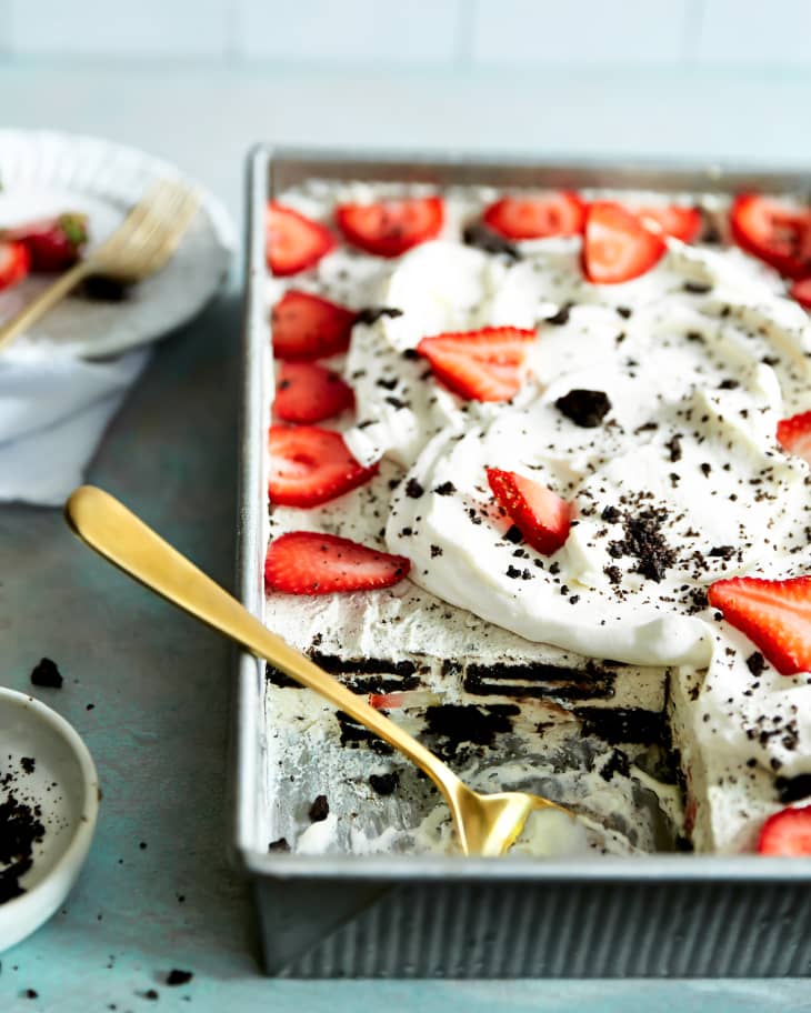 Strawberry Oreo Icebox Cake | Kitchn