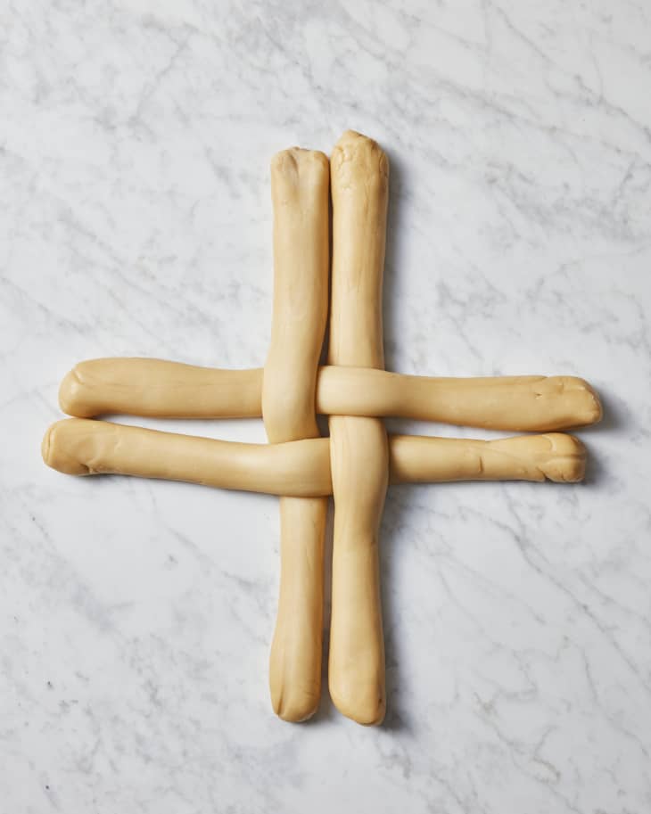 Round Challah with Dukkah | The Kitchn