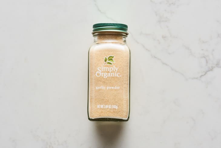 The Best Substitute for Fresh Garlic: We Tried 5 and Here's the Best ...