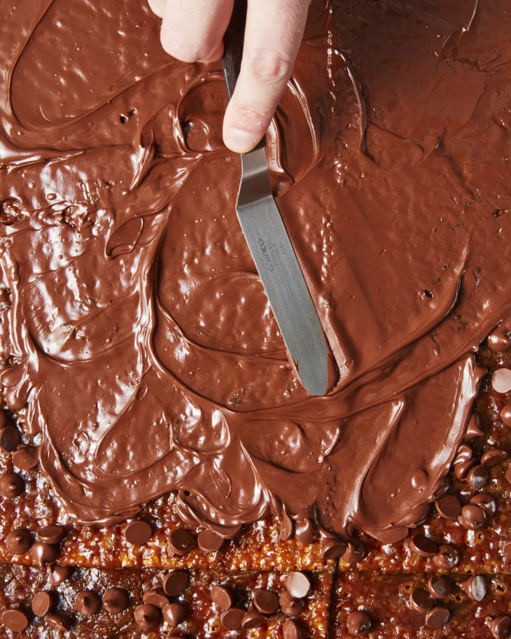 How to Make Matzo Toffee: A Step-by-Step Guide and Recipe | The Kitchn