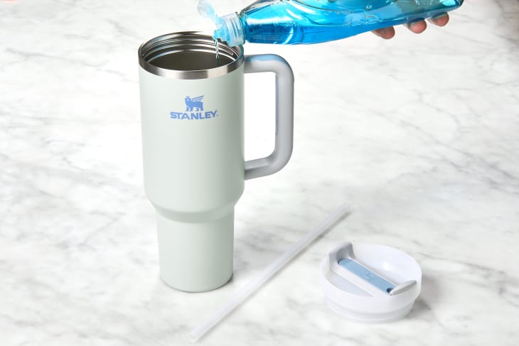 How to Clean a Stanley Tumbler (Step-by-Step Photos & Instructions ...