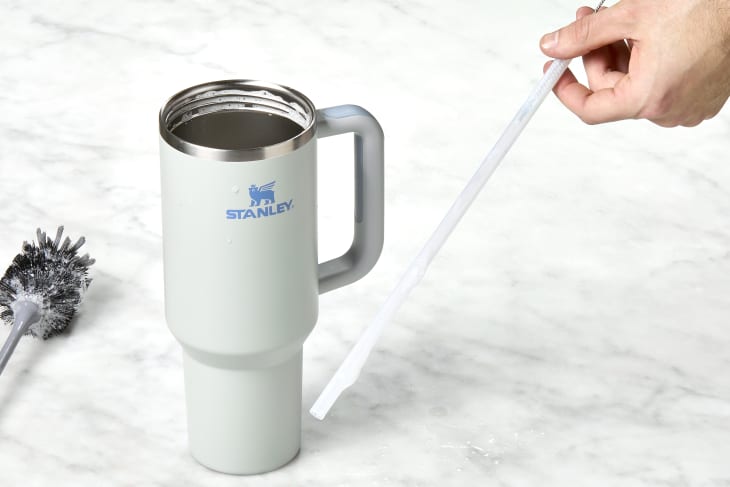 How to Clean a Stanley Tumbler (Step-by-Step Photos & Instructions ...