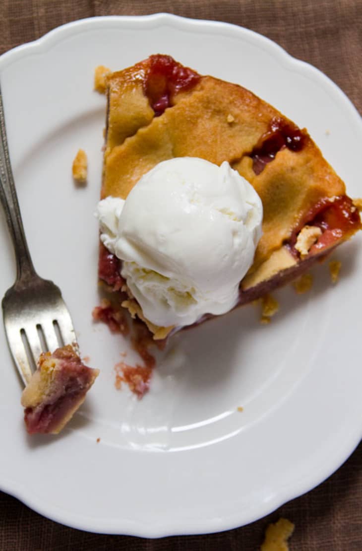 Recipe: Tangy Sour Cream Ice Cream | Kitchn