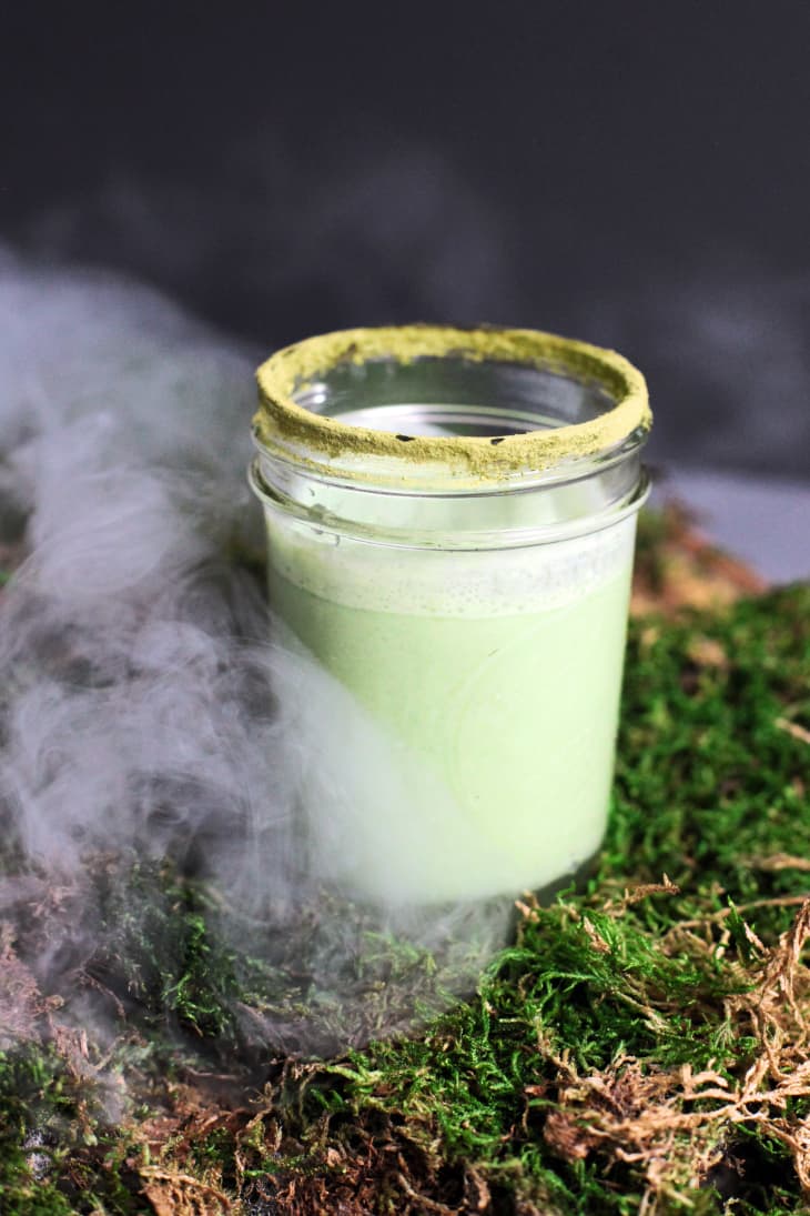 Use Dry Ice to Create Smoky Cocktails | The Kitchn