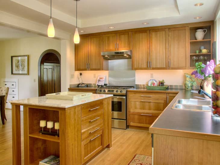 Mind the Gap: Fresh Ideas For Decorating the Kitchen Soffit | The Kitchn